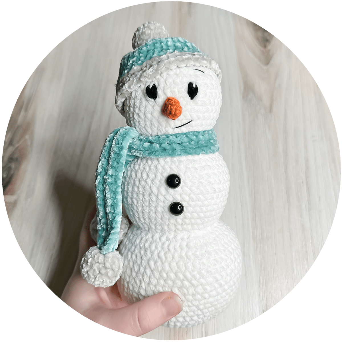 Amigurumi Snowmen | Yarn + Chai